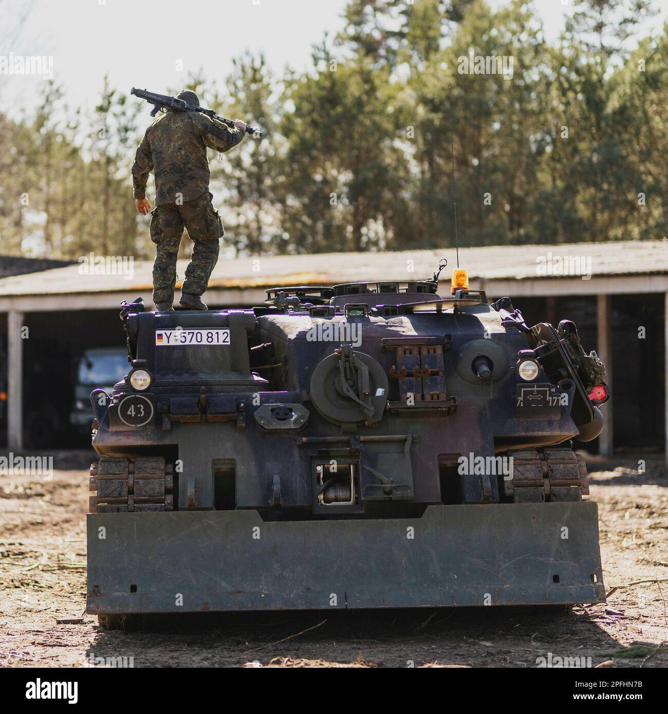 Grinding Angle, Deutschland. 16th Mar, 2023. Recovery tank 3 Bueffel ...