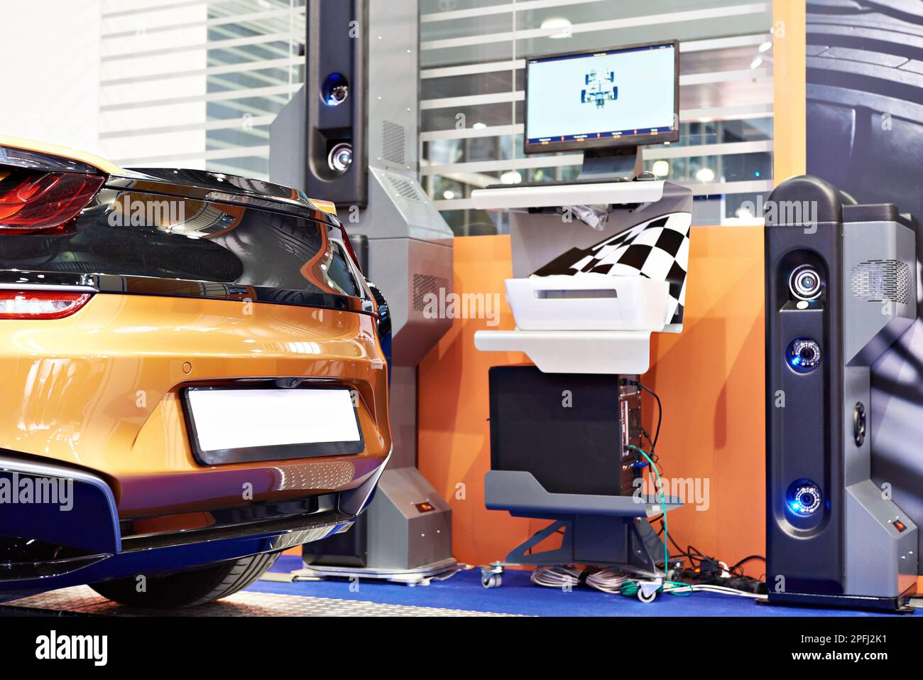 Contactless stand for checking and adjusting wheel alignment Stock ...