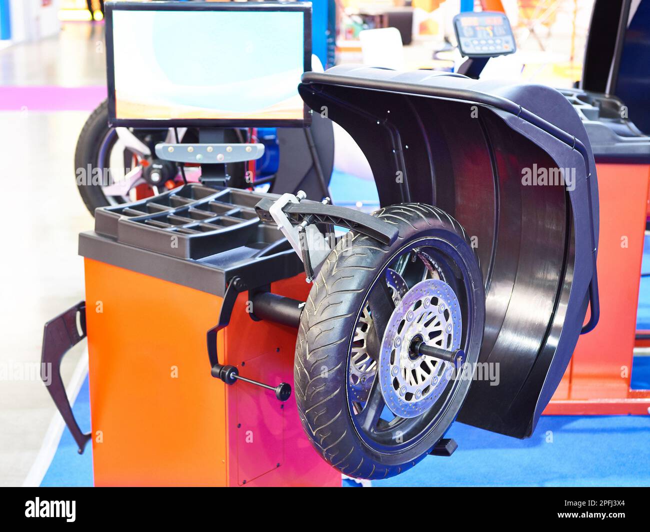 Replacement stand hi-res stock photography and images - Alamy