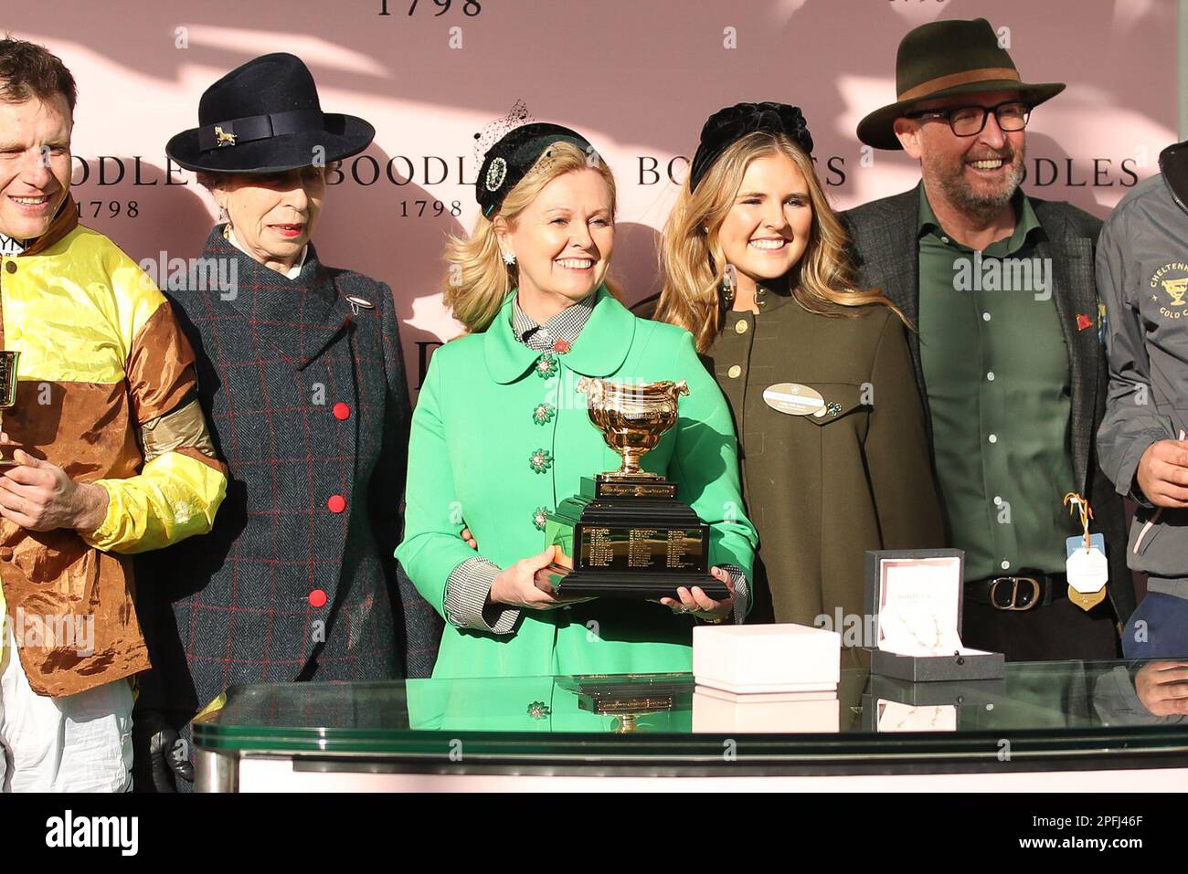 Paul townend gold cup trophy hi-res stock photography and images - Alamy
