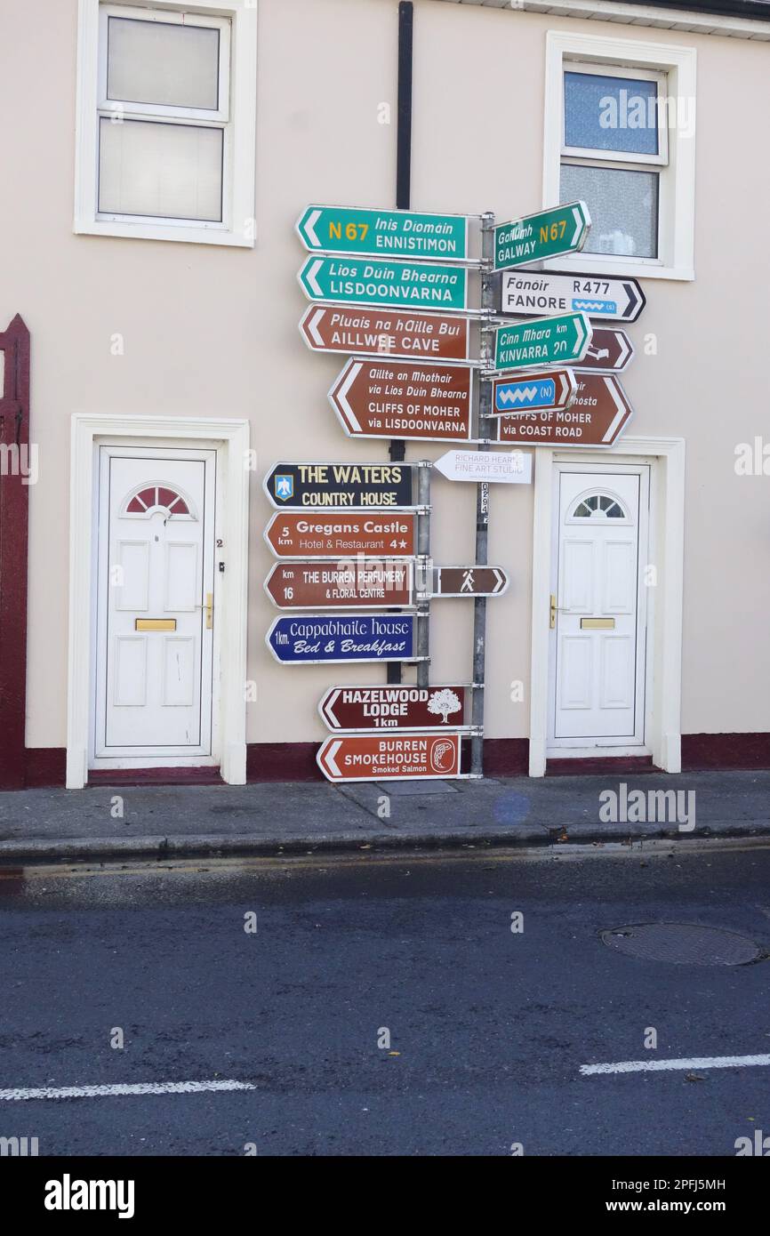 Confusing signposts signs hi-res stock photography and images - Alamy
