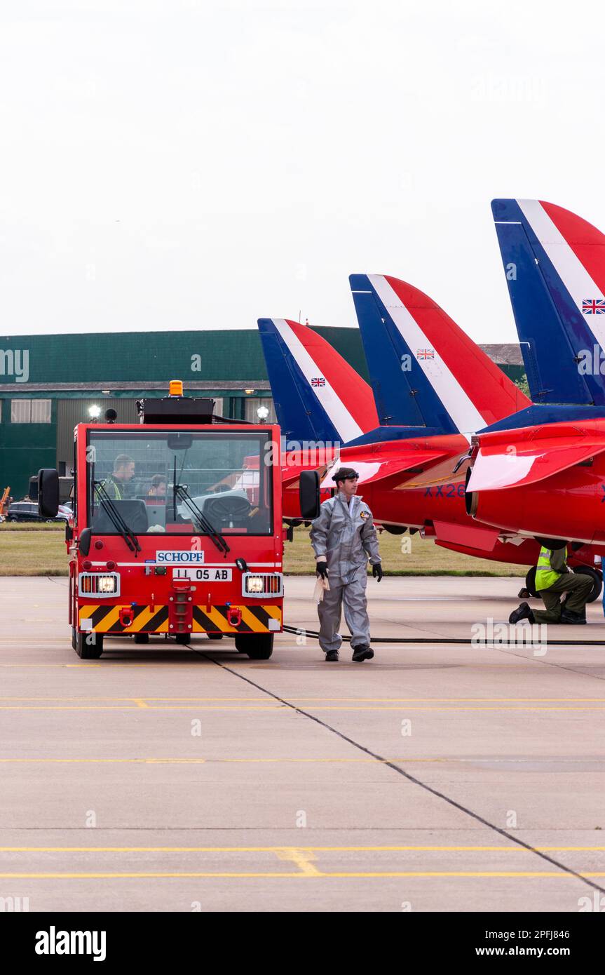 English aviation engineer hi-res stock photography and images - Alamy
