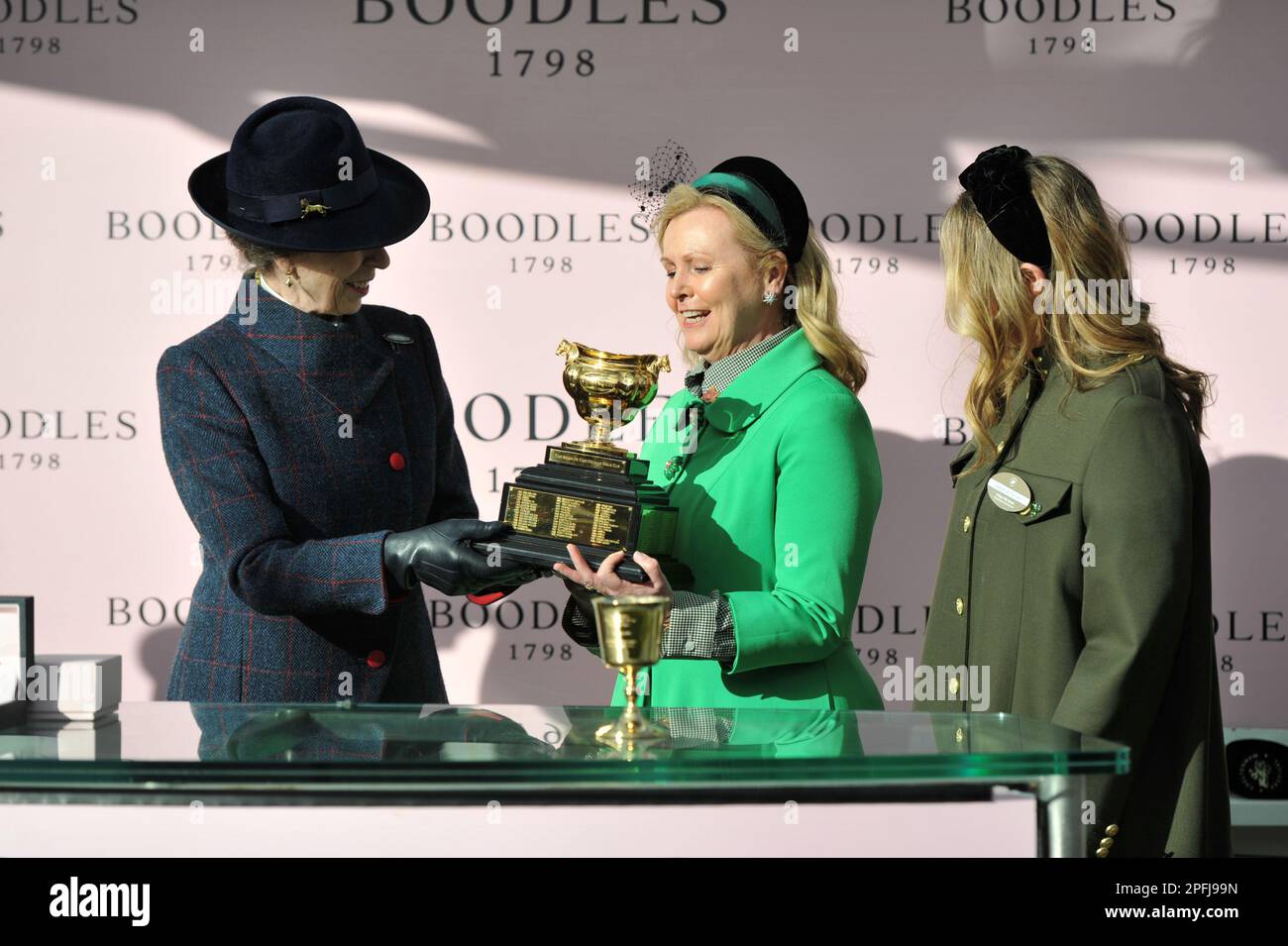 Boodles Cheltenham Gold Cup Audrey Turley recieves the Gold Cup from ...