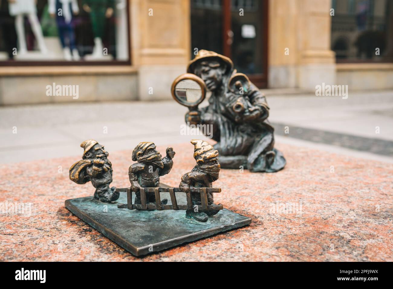 The Dwarfs of Wroclaw. Dwarfs sculptures lurking and hiding around ...
