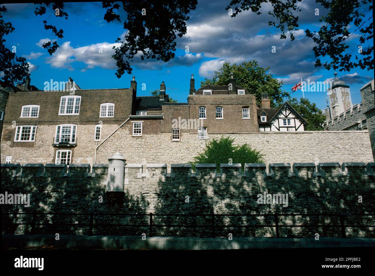Tower of london prison interior hi-res stock photography and images - Alamy