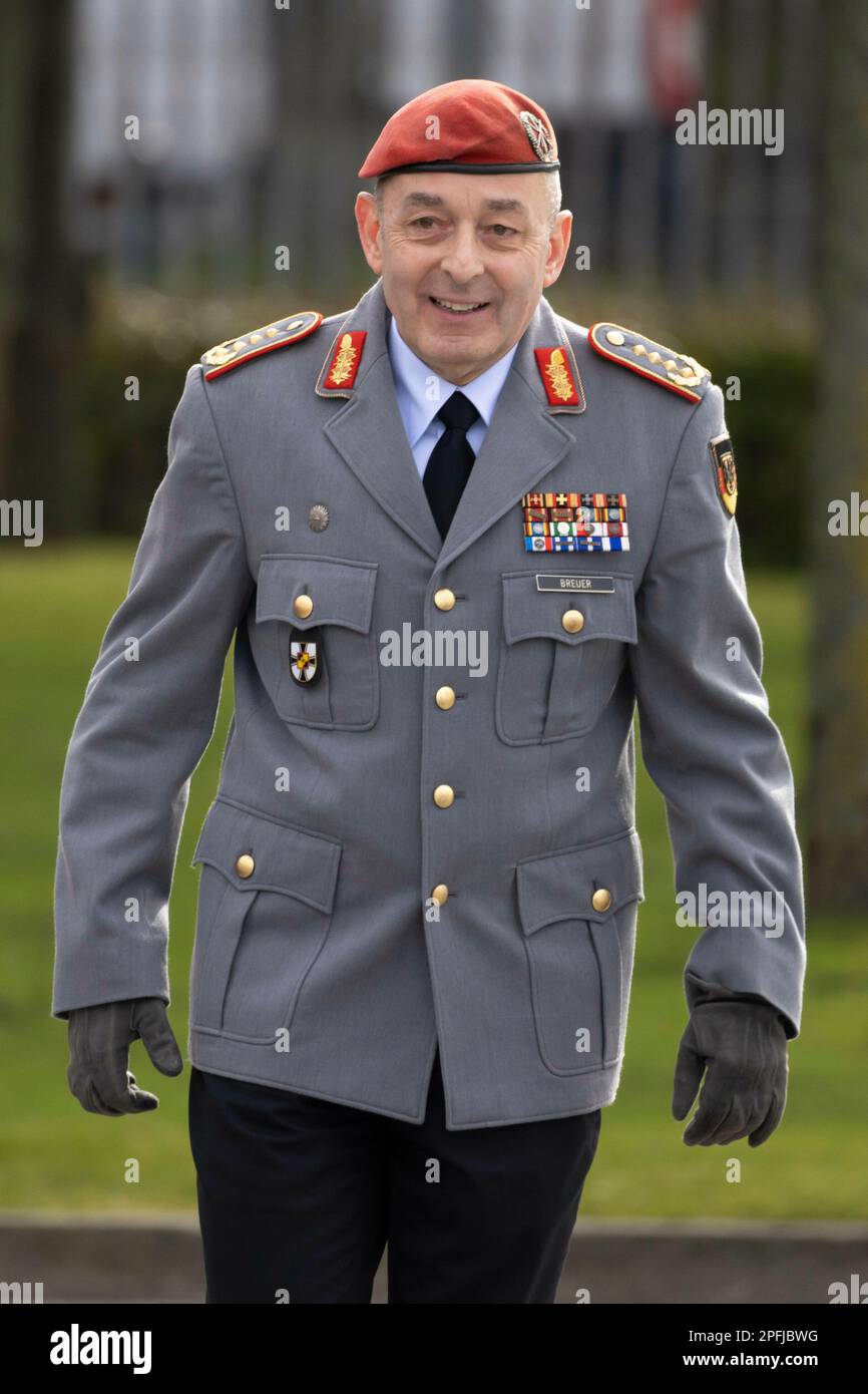 Berlin, Deutschland. 17th Mar, 2023. General Carsten Breuer, Inspector ...