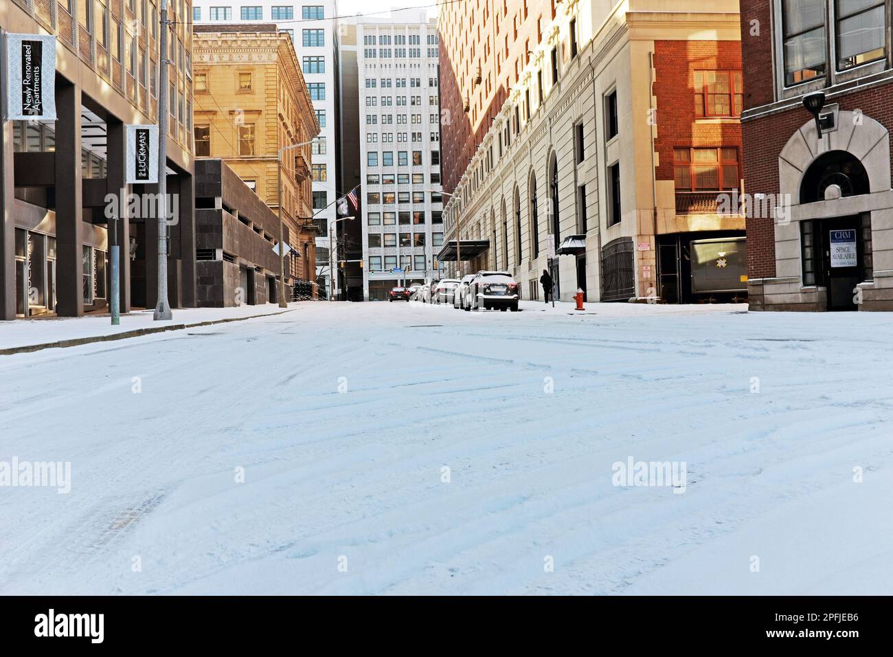 Downtown cleveland snow covered street hi-res stock photography and ...