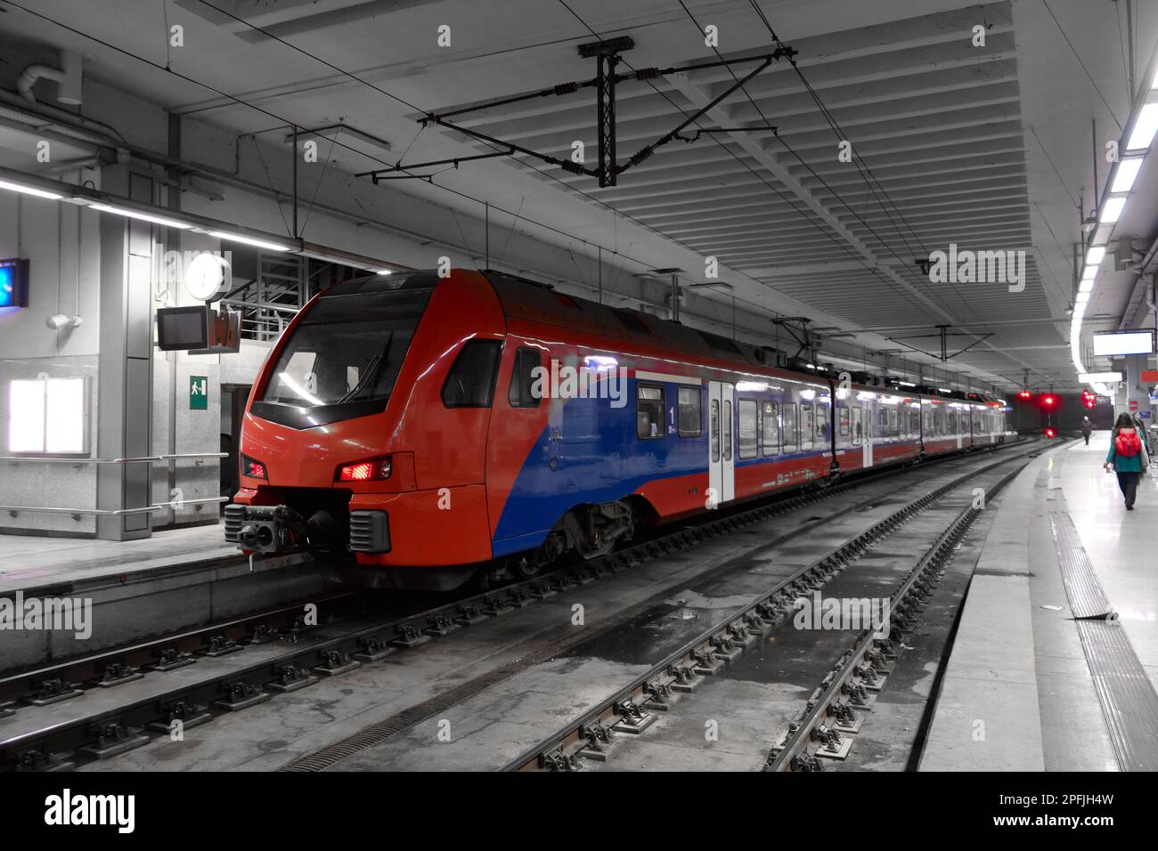 Passenger train at platform Stock Photo - Alamy