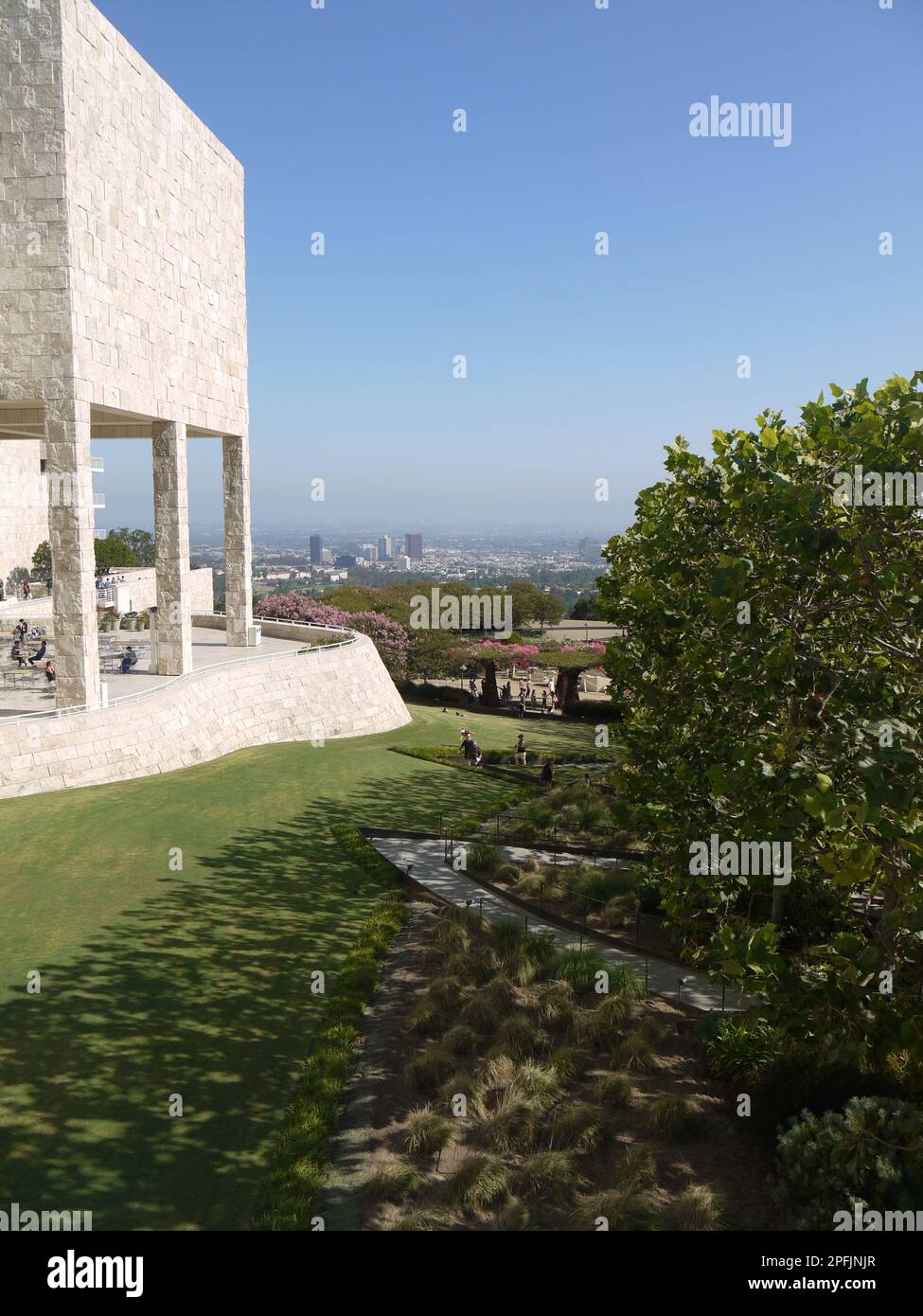 Getty center exhibitions pavilion hi-res stock photography and images ...