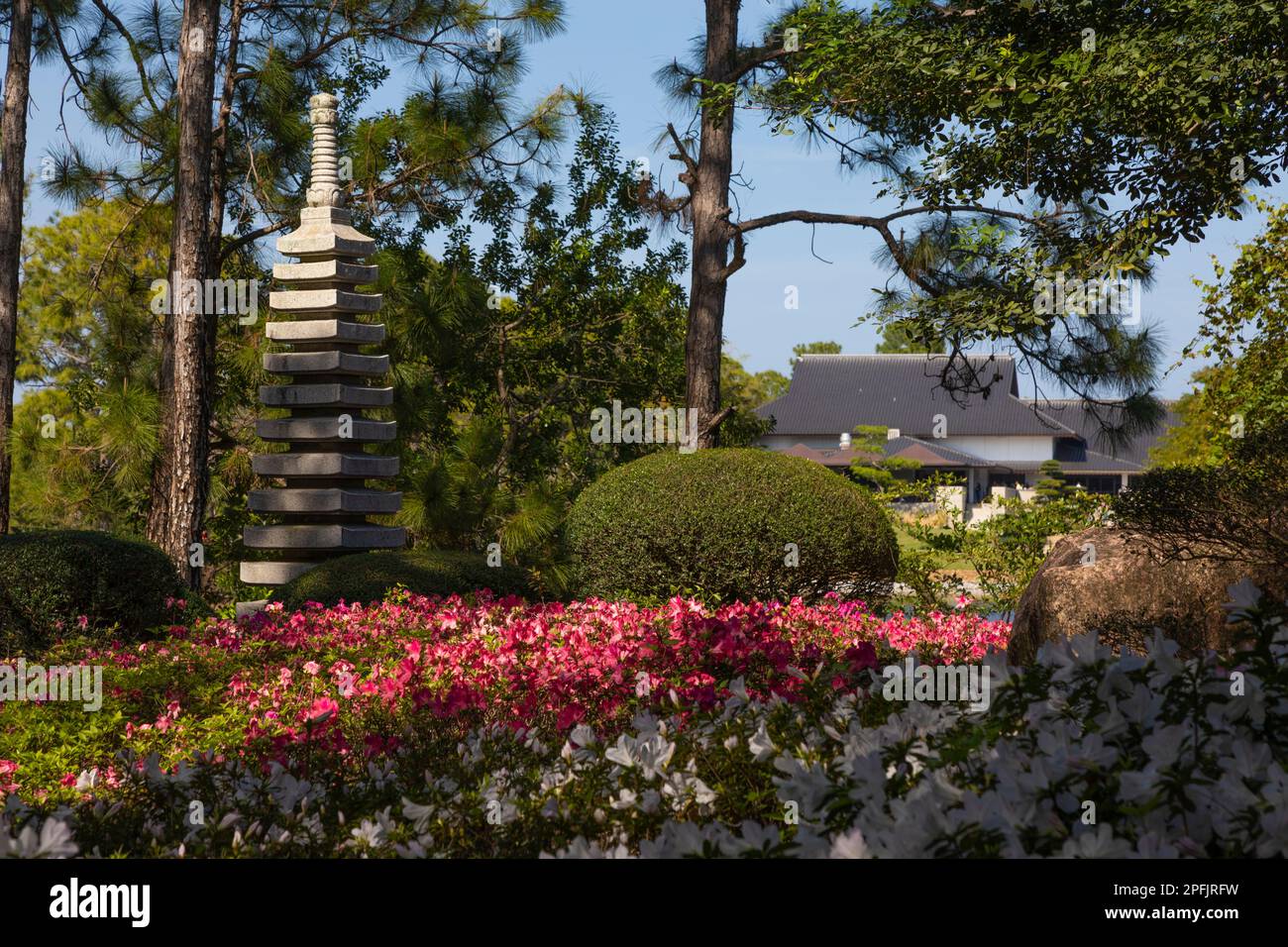 Sekito (stone pagoda) - Hiraniwa Flat Garden, Morikami Museum and Japanese Garden Stock Photo ...