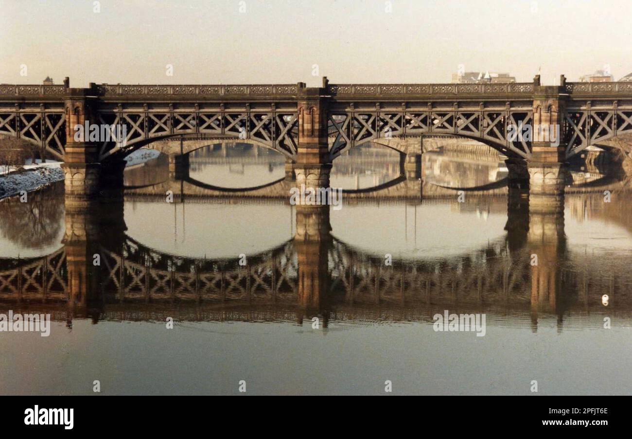 Reflections of Glasgow - the City Union railway bridge over the River ...