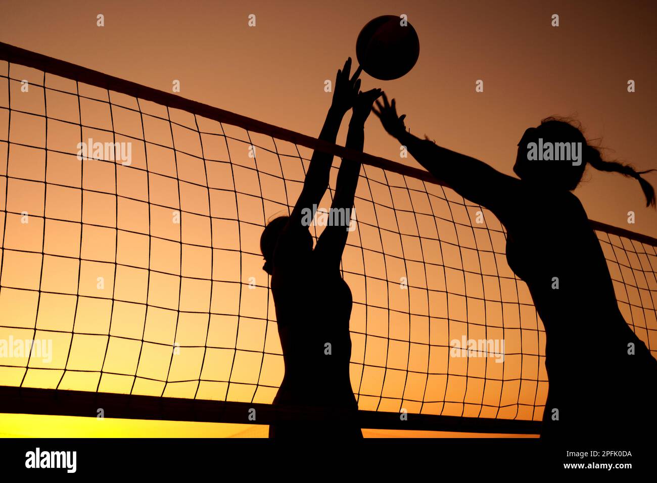 Beach Volleyball Sunset 10: Sunset Beach – Vancouver Park Guide
