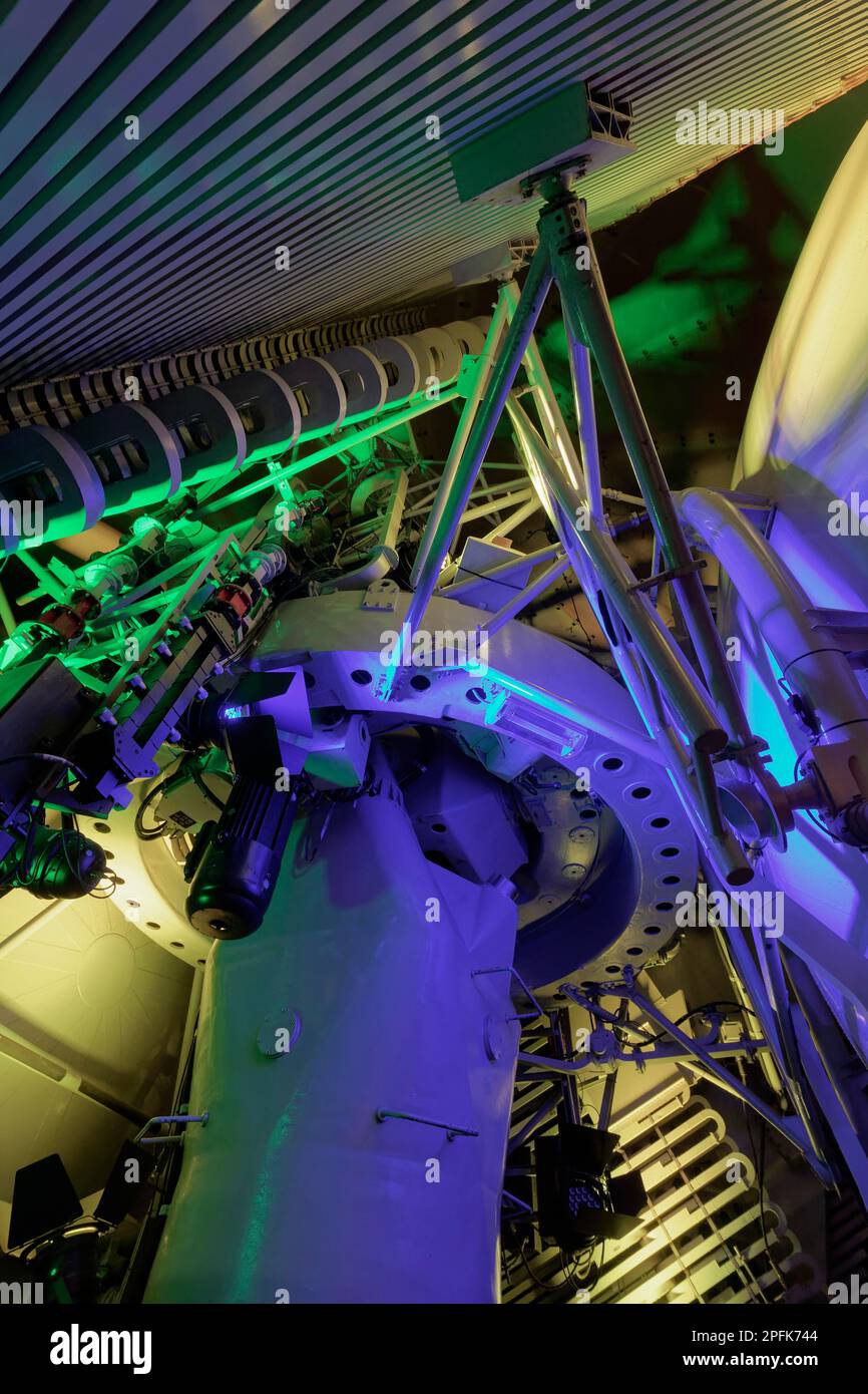 Radar dome with 3-D radar, guided missile frigate Hr. Ms. De Ruyter ...
