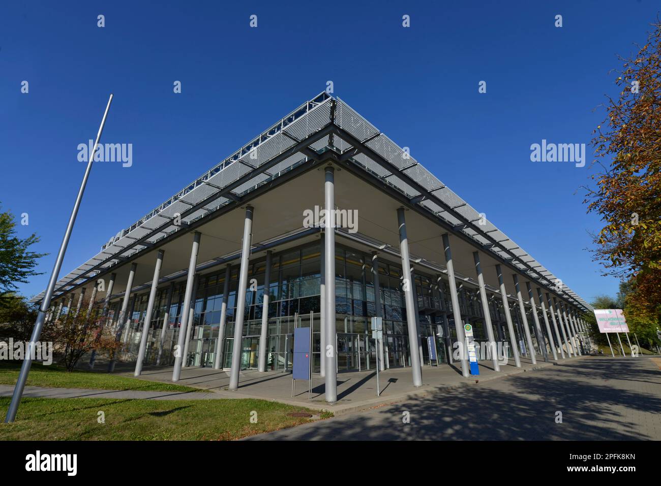 Ccl symbol hi-res stock photography and images - Alamy