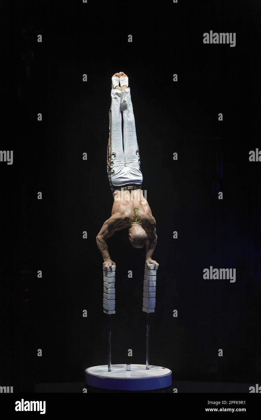 Circus ring hi-res stock photography and images - Alamy