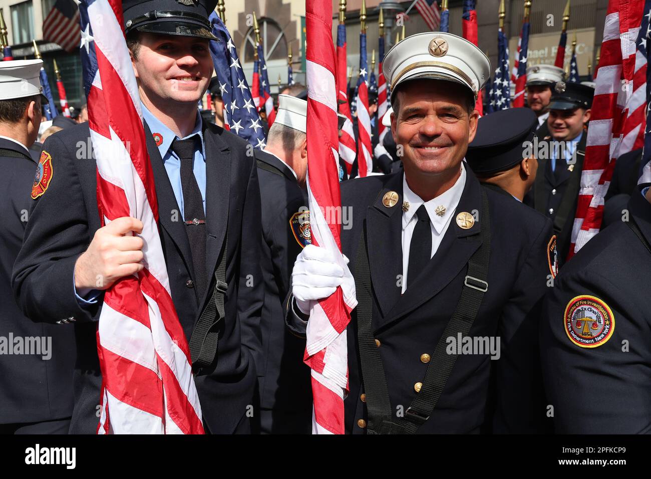 Members of the New York City Fire Department Color Guard pose for ...