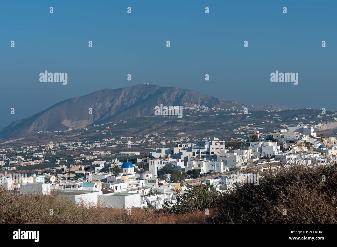 Mount thira santorini hi-res stock photography and images - Alamy