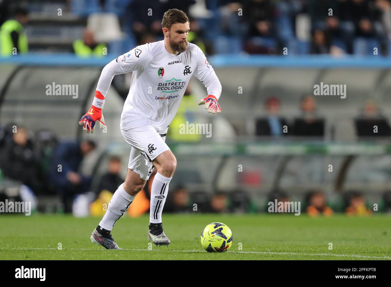Bart?omiej Dr?gowski of Spezia Calcio in action during the Serie A ...