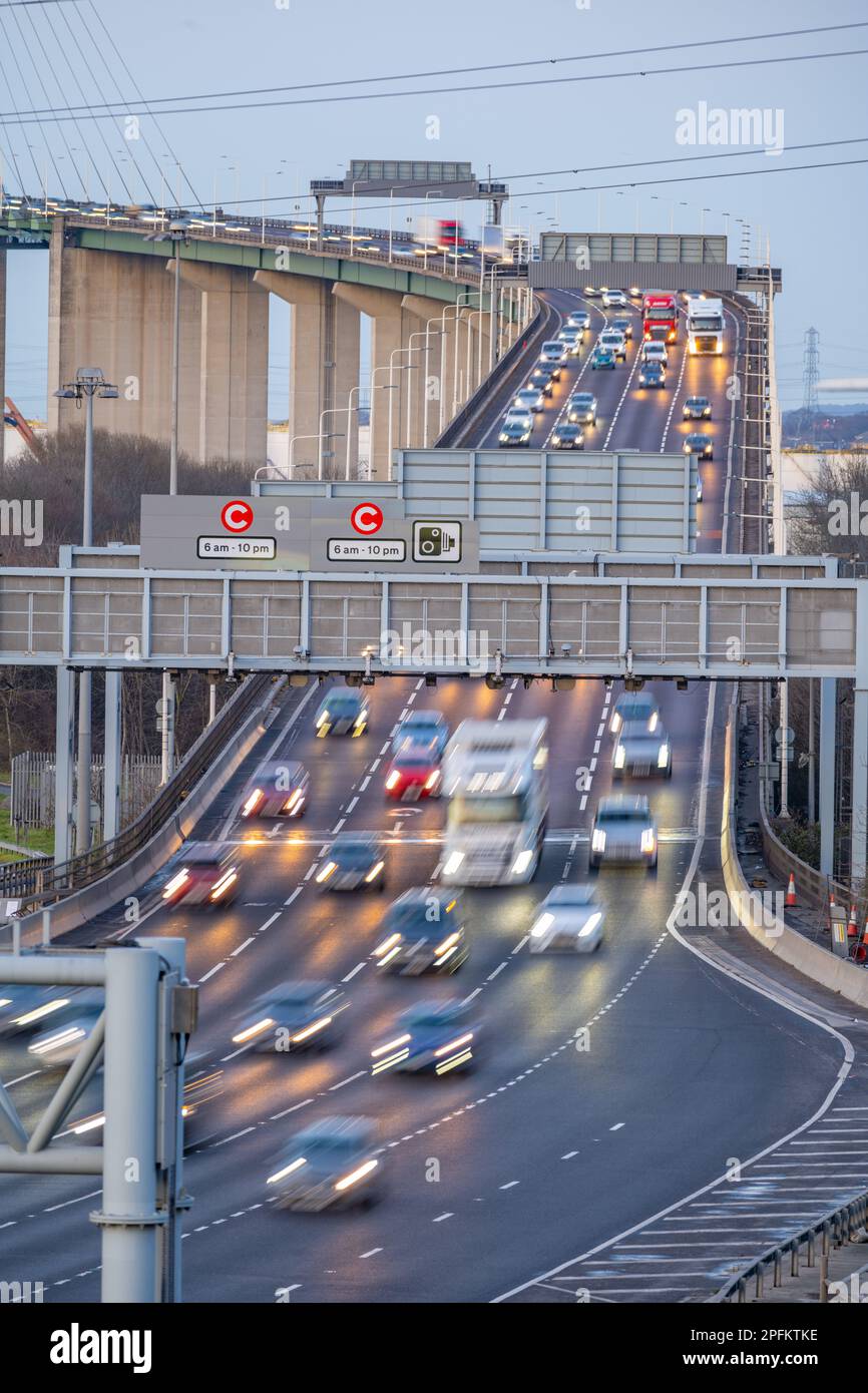Traffic leaving the dartford bridge on a busy Friday evening Stock ...