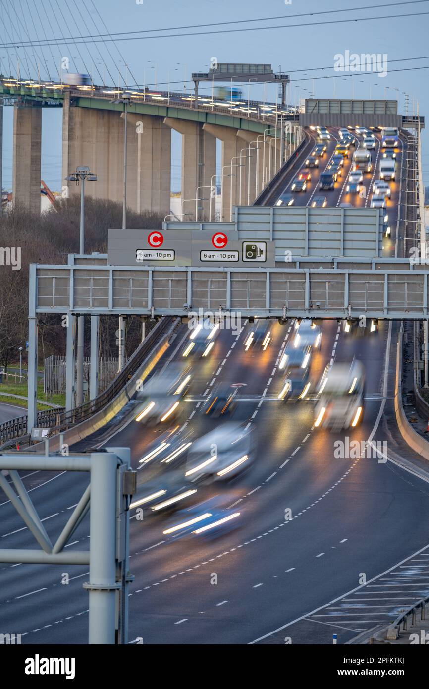 Traffic leaving the dartford bridge on a busy Friday evening Stock ...
