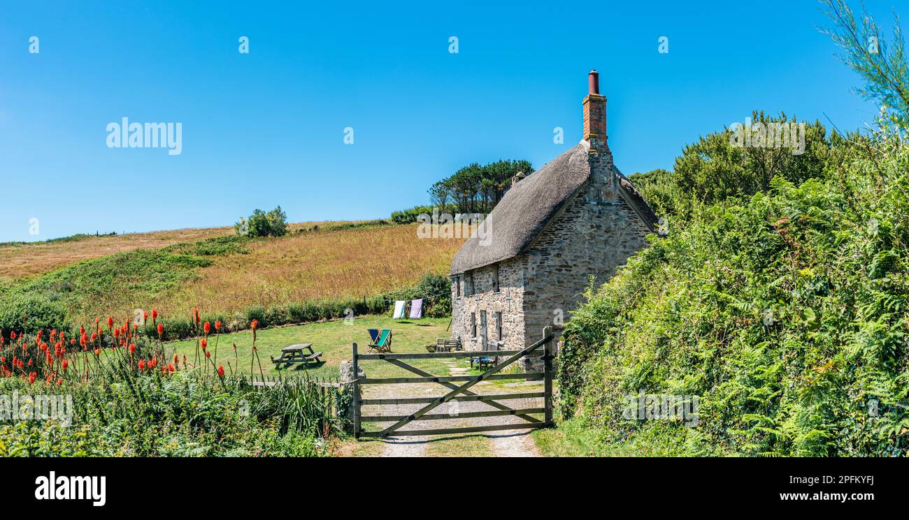 English Cottage in Bessys Cove, The Enys, South West Coast Path ...