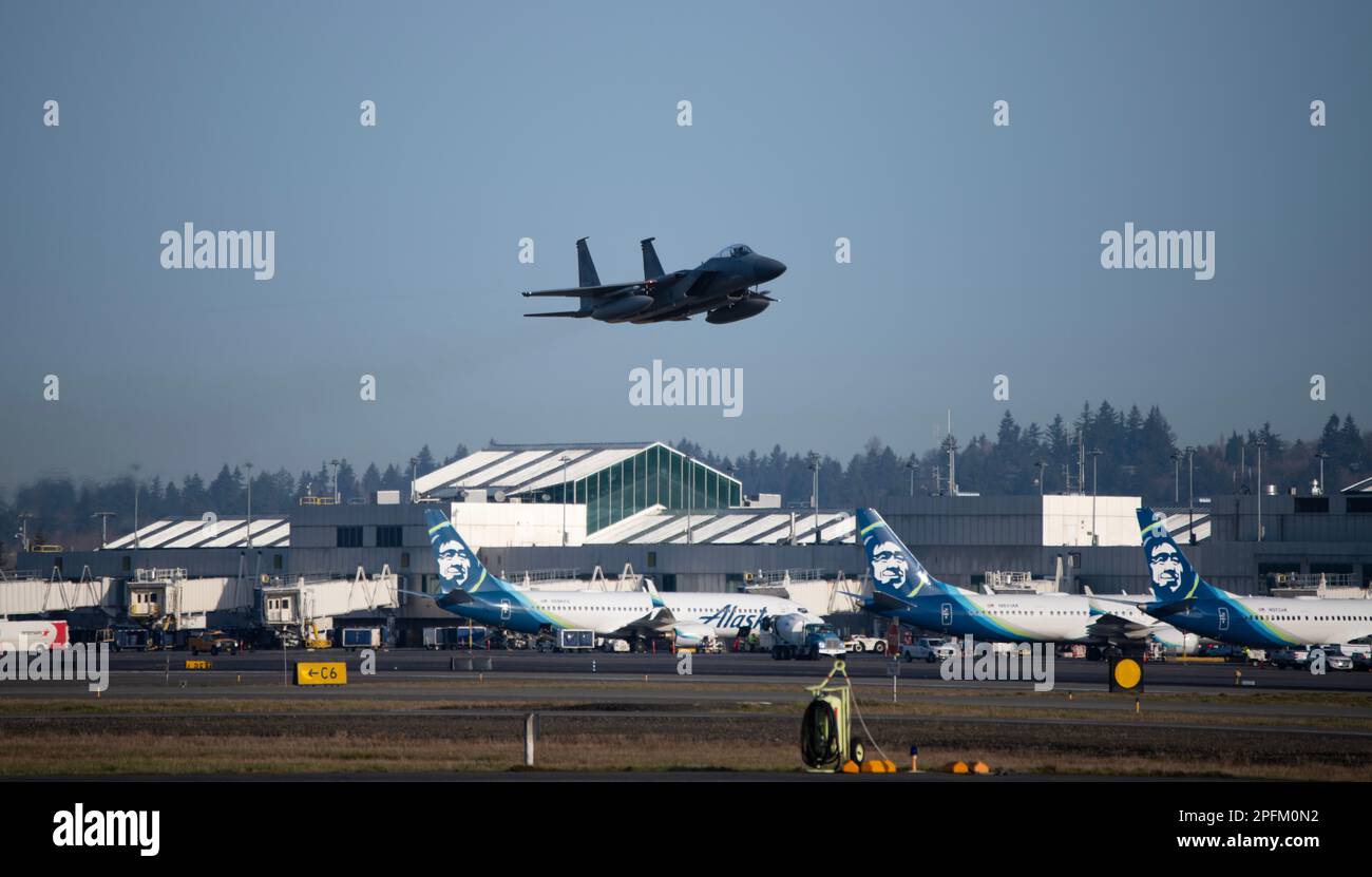 An F-15C assigned to the Oregon Air National Guard's 123rd Fighter ...