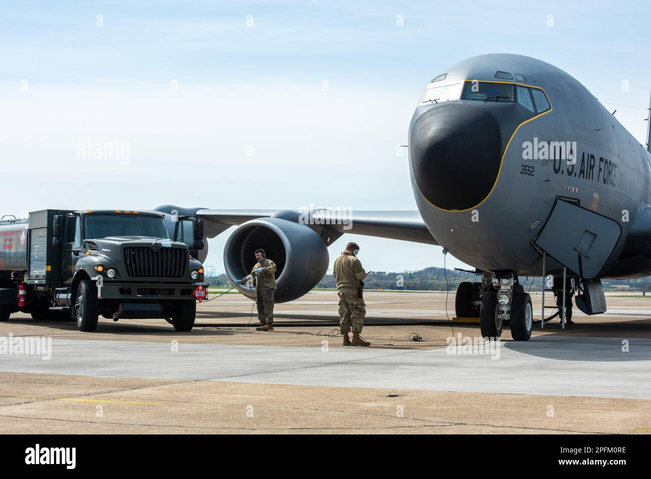 Pennsylvania Air National Guardsmen with the 171st Air Refueling Wing ...