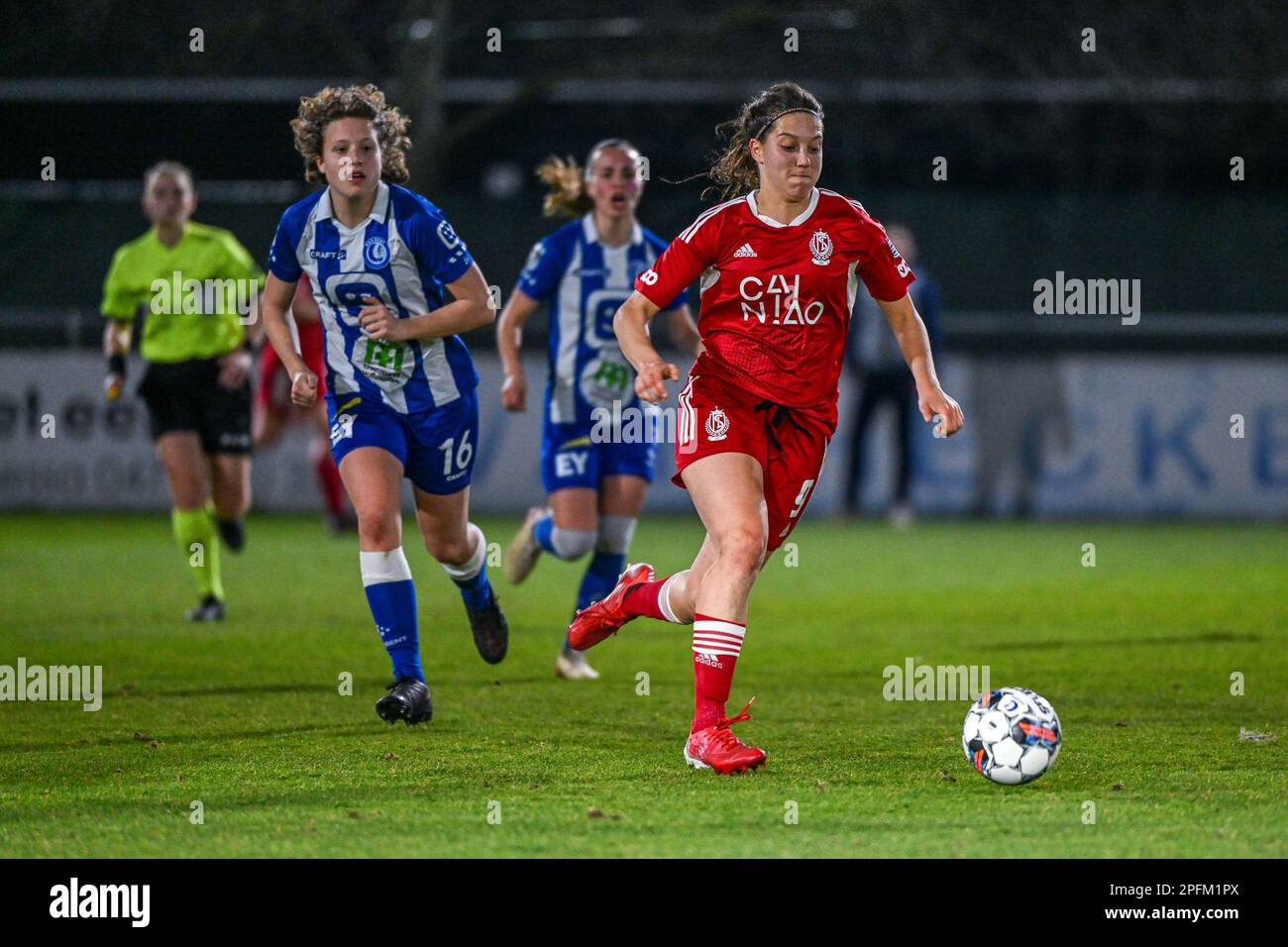 Laura Miller (9) of Standard pictured during a female soccer game ...