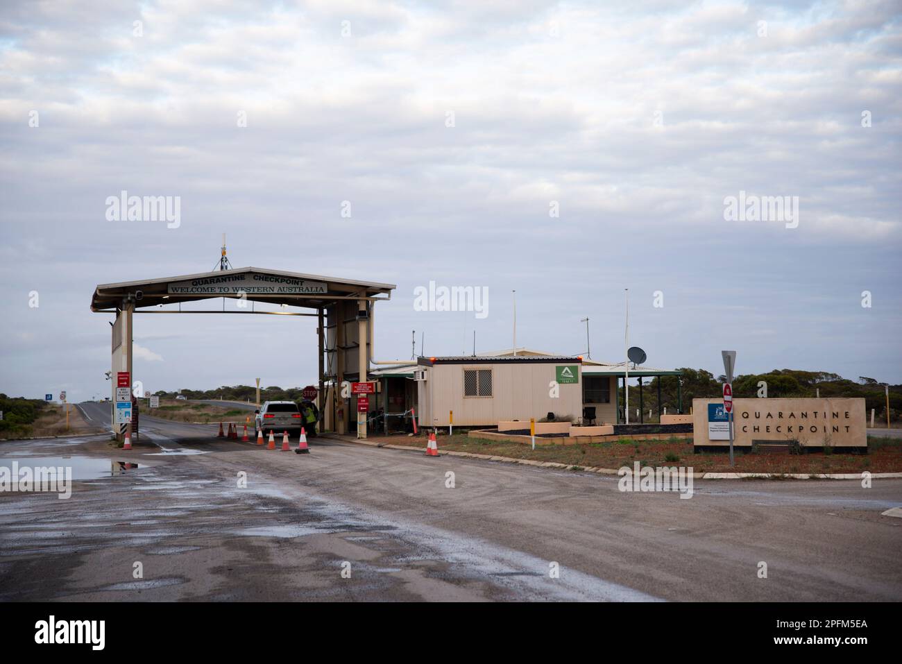Quarantine checkpoint western australia hi-res stock photography and ...