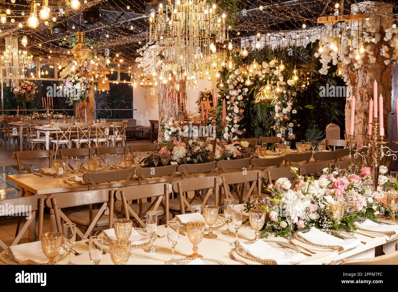 Social reception hi-res stock photography and images - Alamy