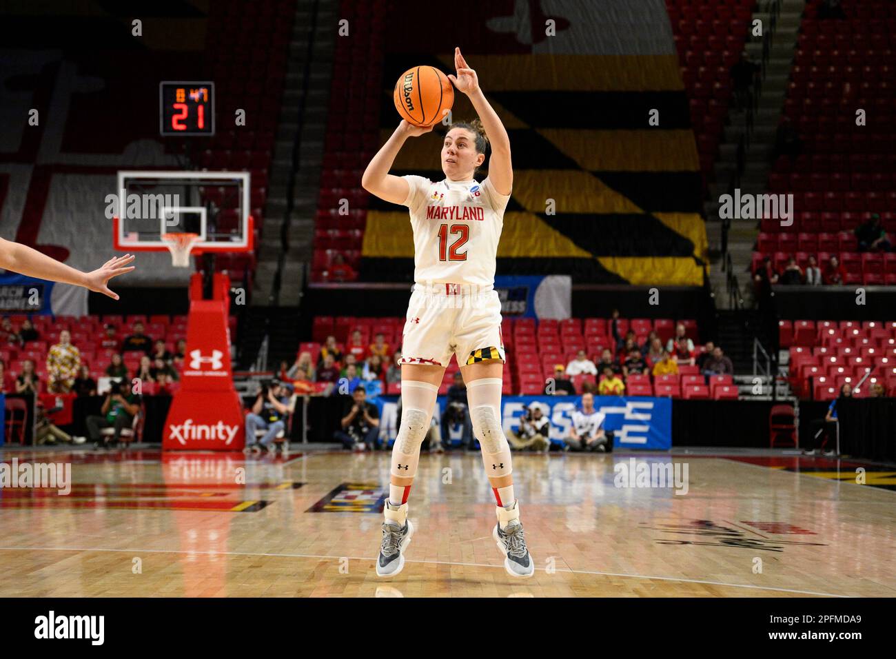 Maryland guard Elisa Pinzan (12) in action in the second half of a ...