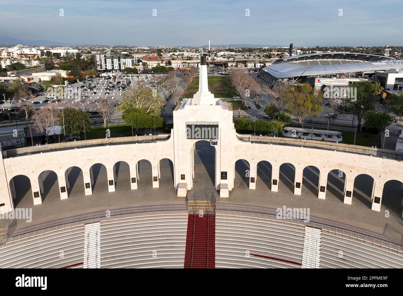 The Los Angeles Memorial Coliseum peristyle and Olympic torch cauldron ...
