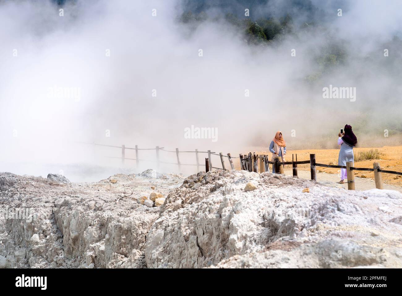 Sikidang Crater, Kawah Sikidang, Dieng Plateau, Central Java, Indonesia ...