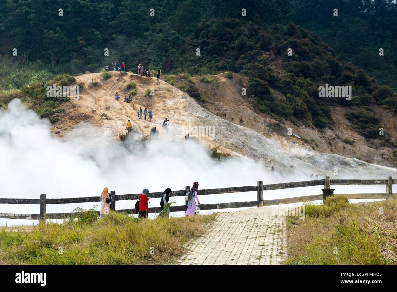 Sikidang Crater, Kawah Sikidang, Dieng Plateau, Central Java, Indonesia ...