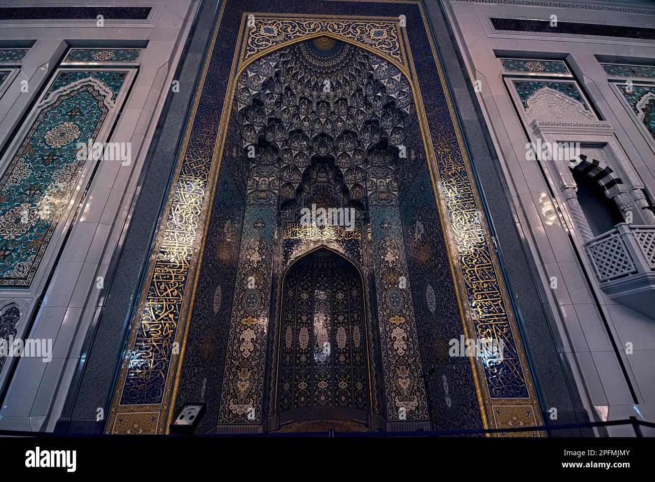 Interior of the Sultan Qaboos Grand Mosque, Muscat, Oman Stock Photo ...