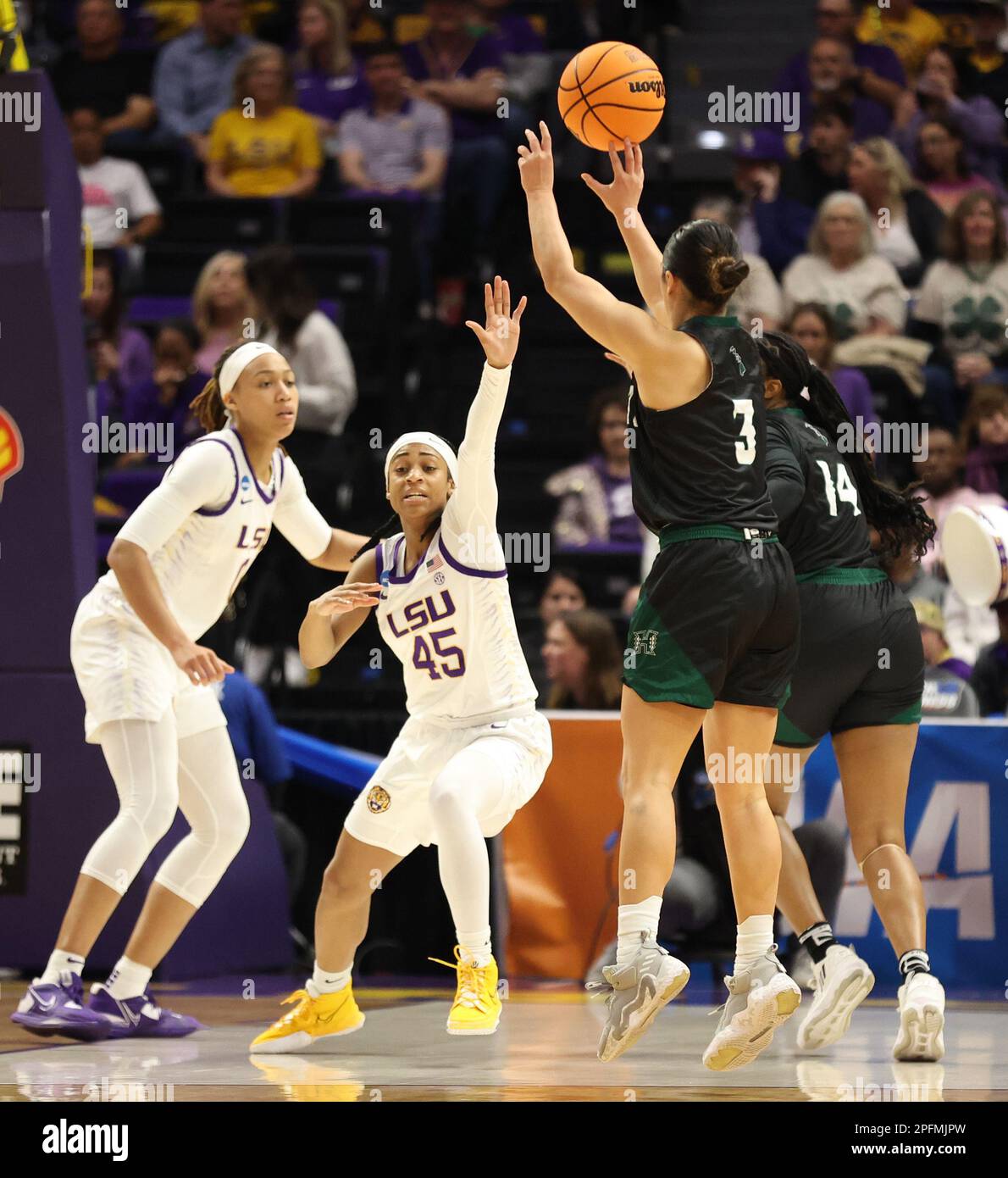 Baton Rouge, USA. 17th Mar, 2023. Hawai'i Rainbow Wahine guard Lily ...