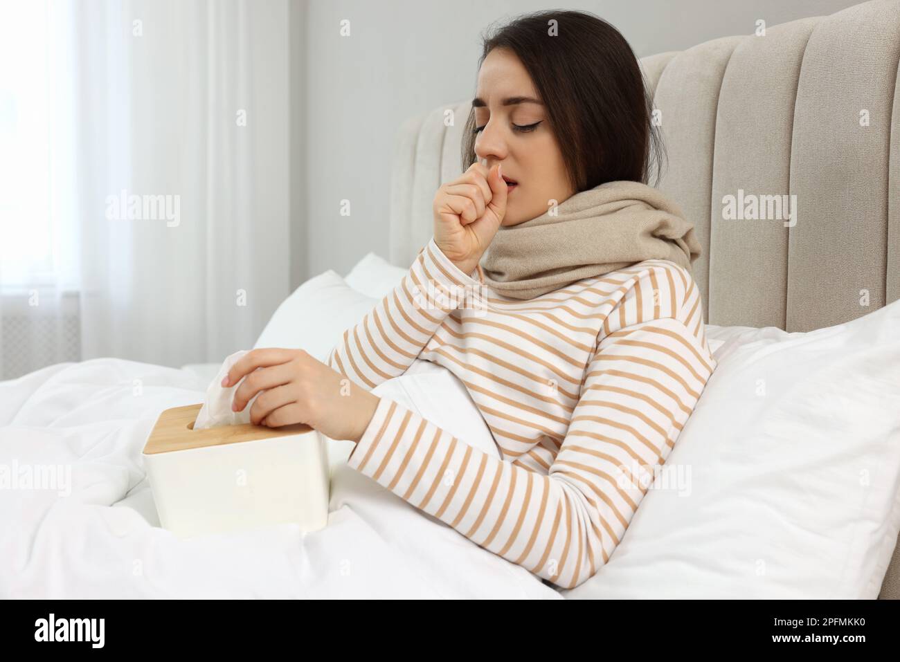 Box of tissues bed hi-res stock photography and images - Alamy