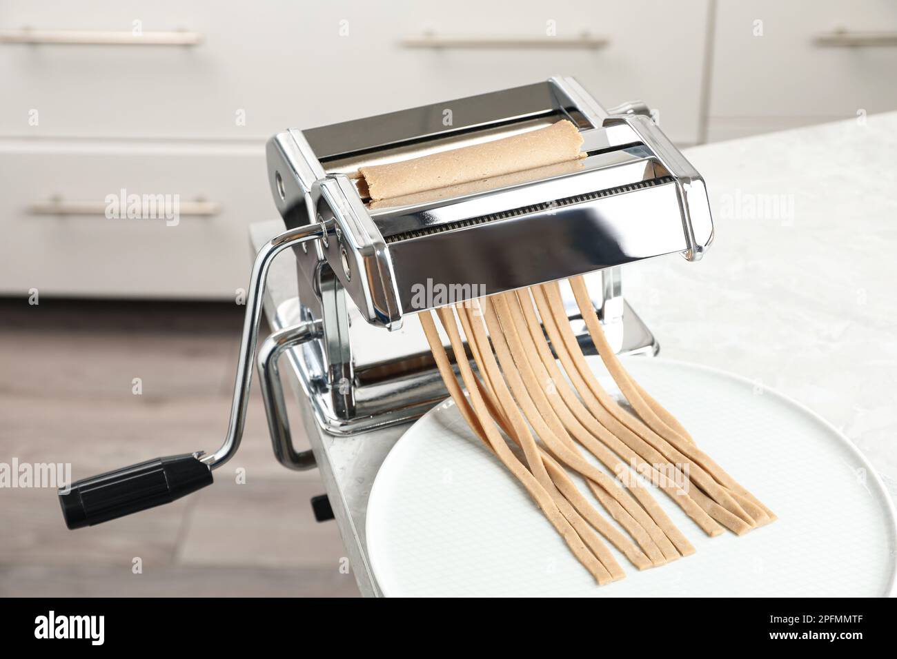 Japanese noodle maker hi-res stock photography and images - Alamy