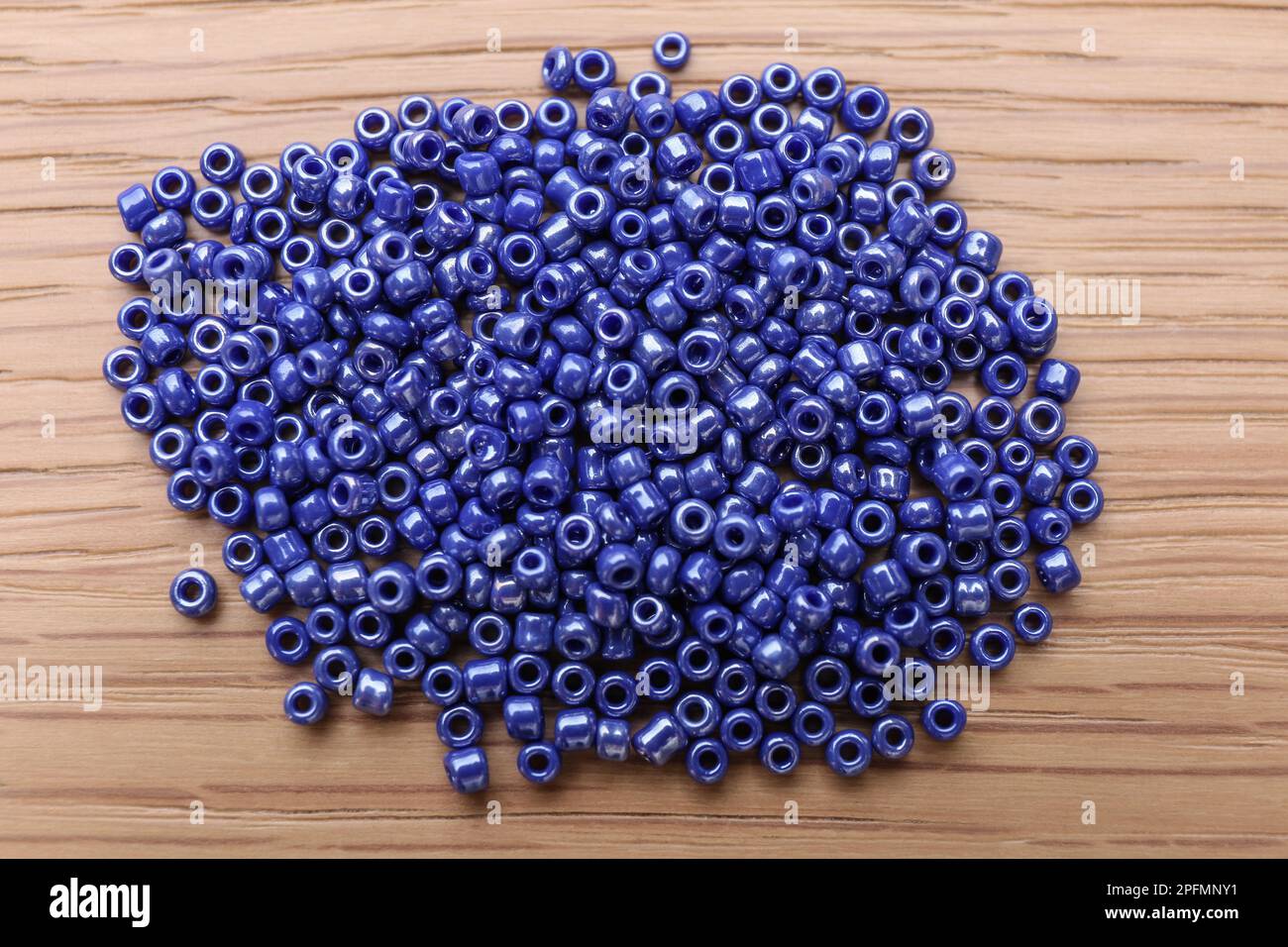 Pile of glass beads hi-res stock photography and images - Alamy