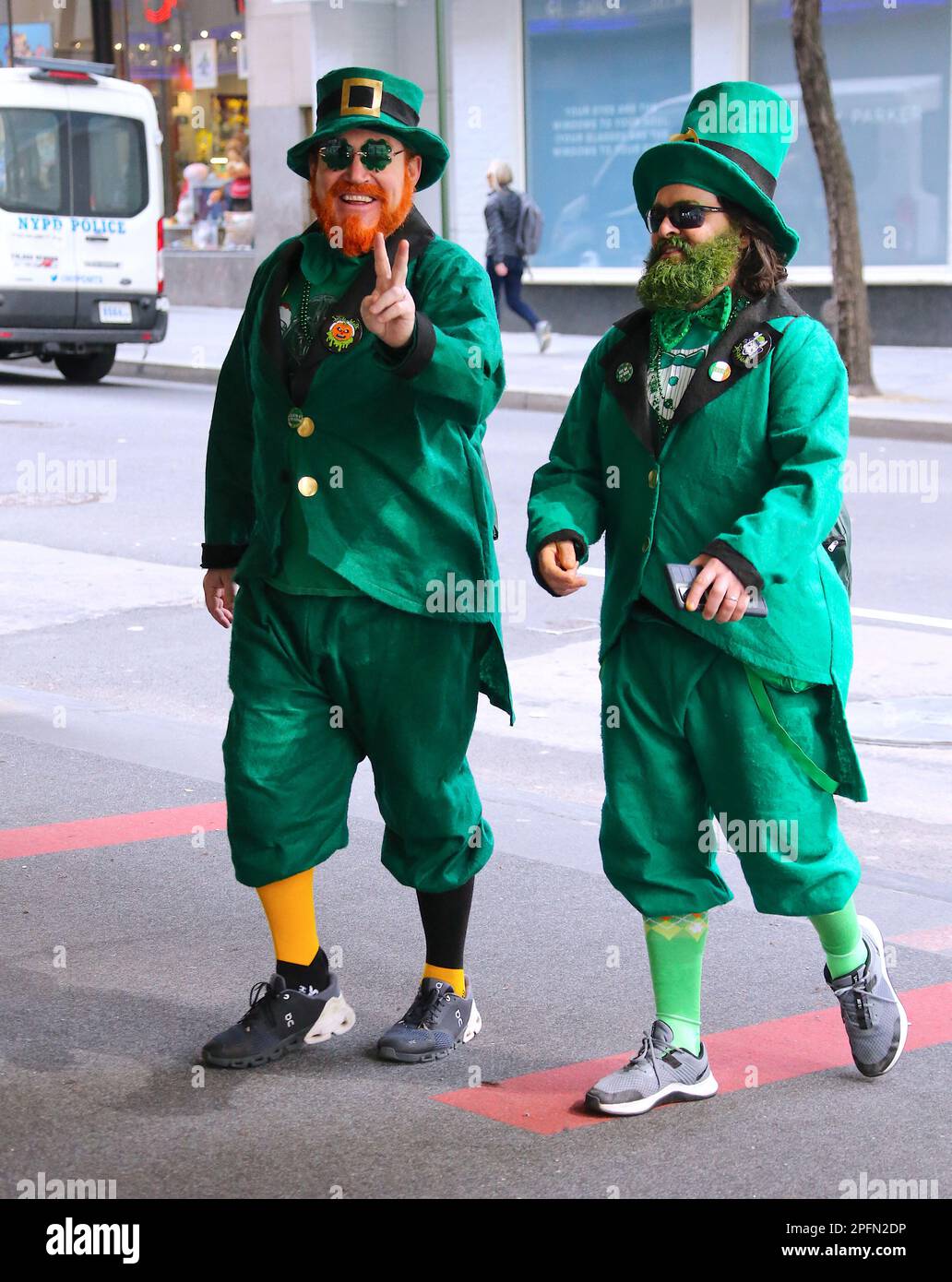 Patrick’s parade stock hi-res stock photography and images - Alamy