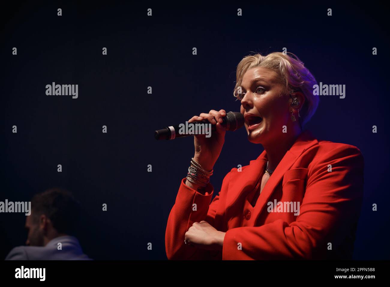 Big valley tv hi-res stock photography and images - Alamy