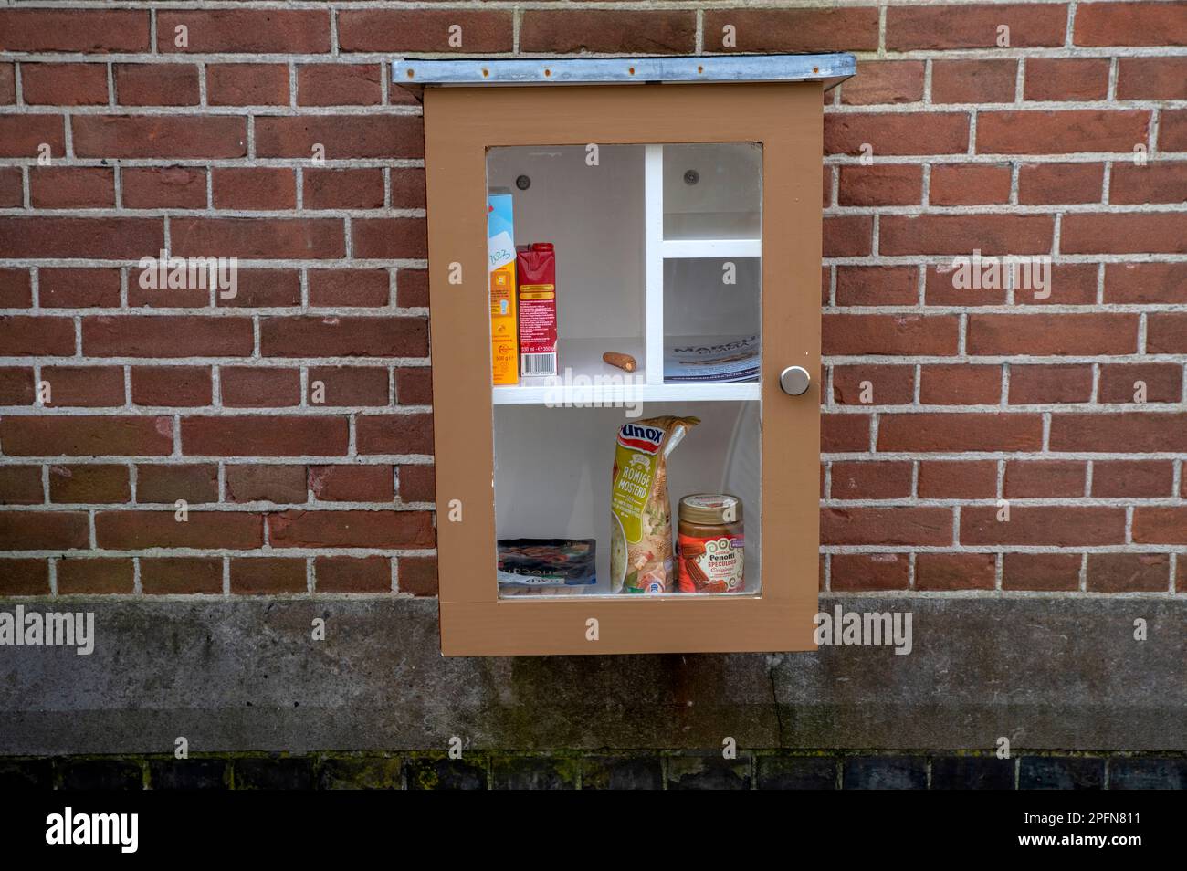 Food locker hi-res stock photography and images - Alamy