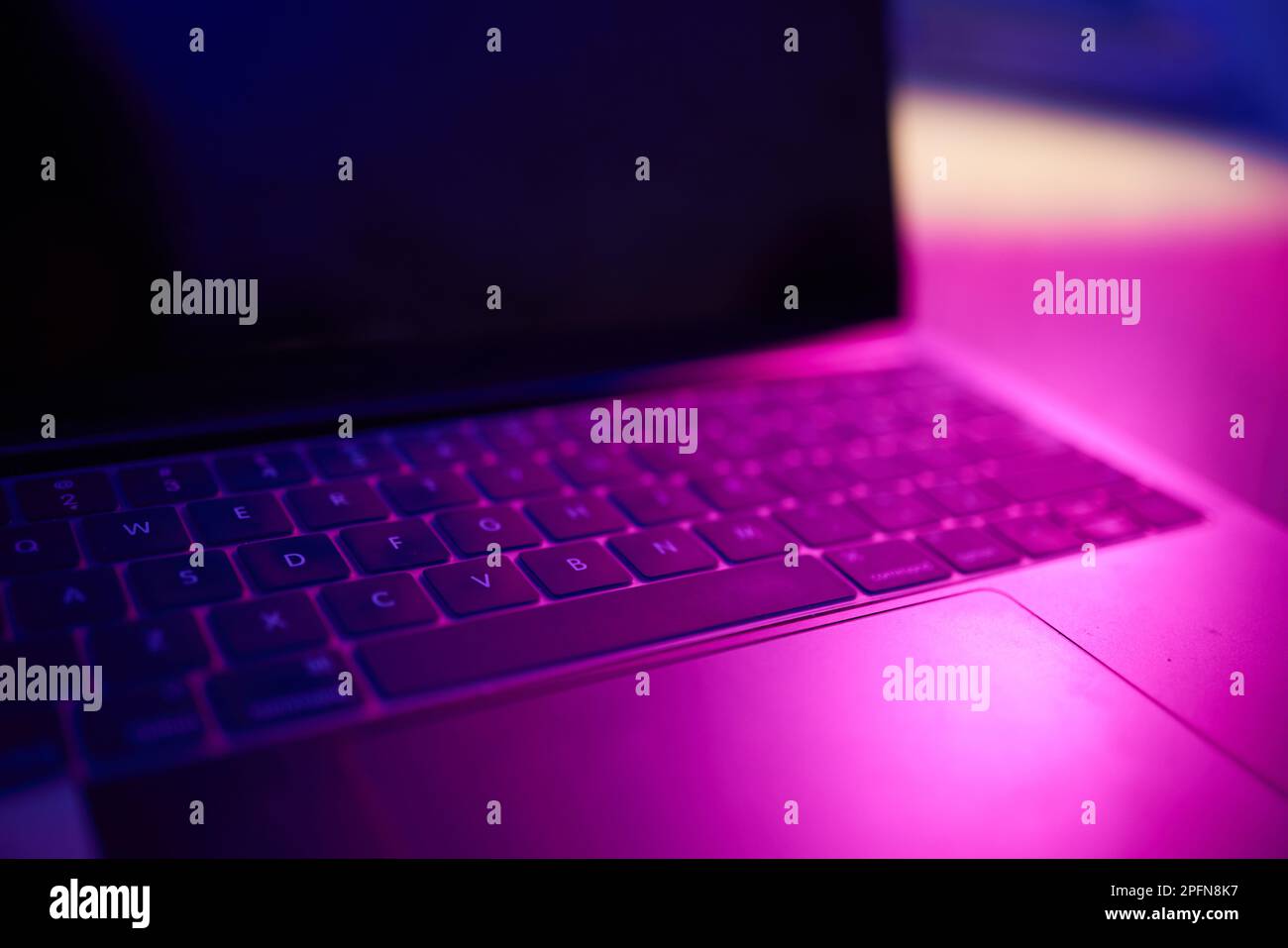 Ransomware desk hi-res stock photography and images - Alamy