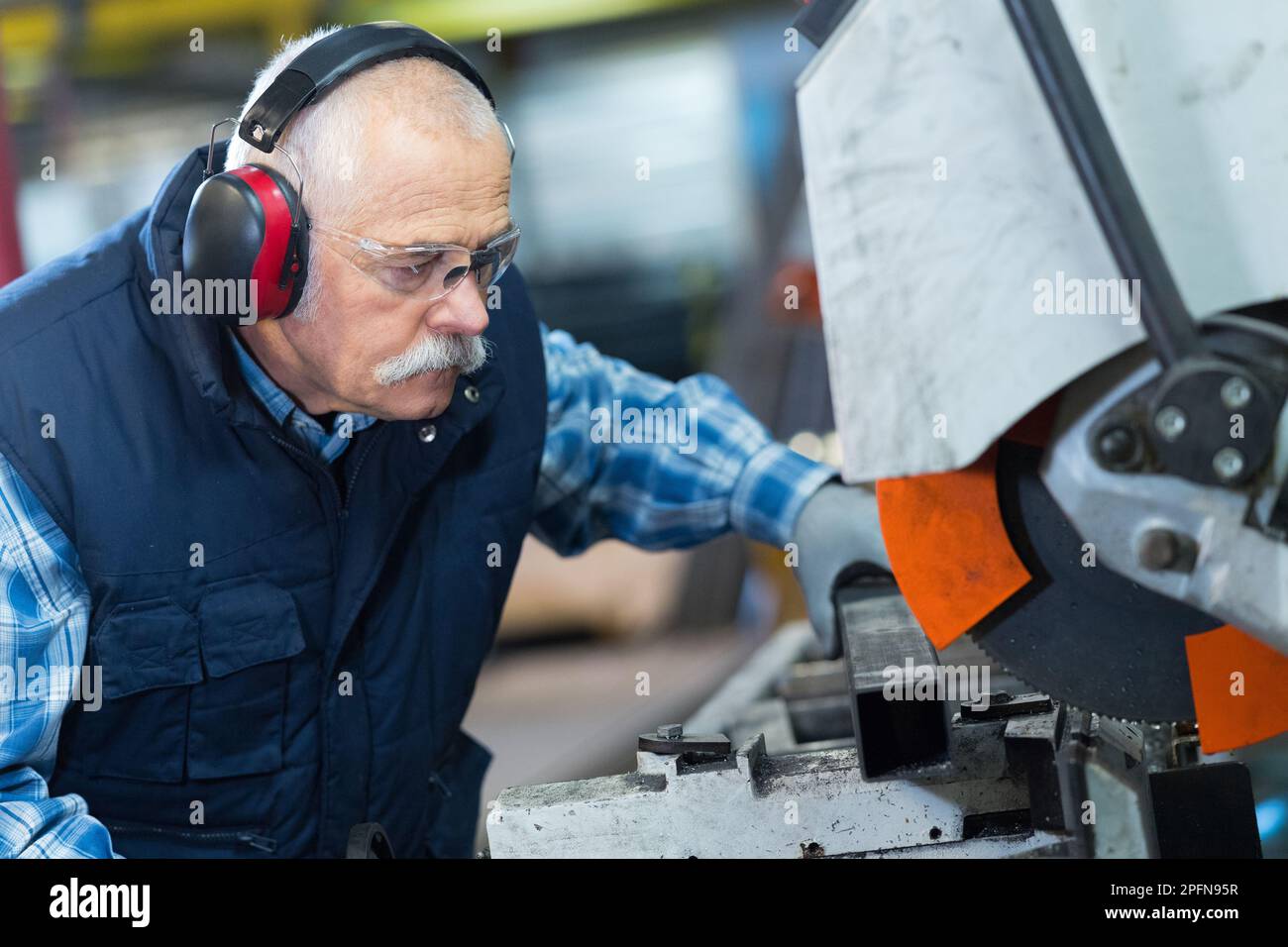 industrial machinery operator Stock Photo - Alamy