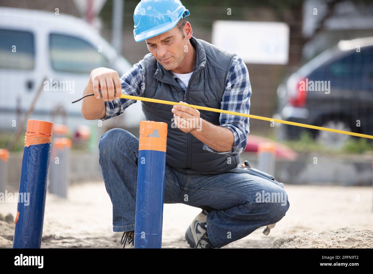Laying foundations hi-res stock photography and images - Alamy