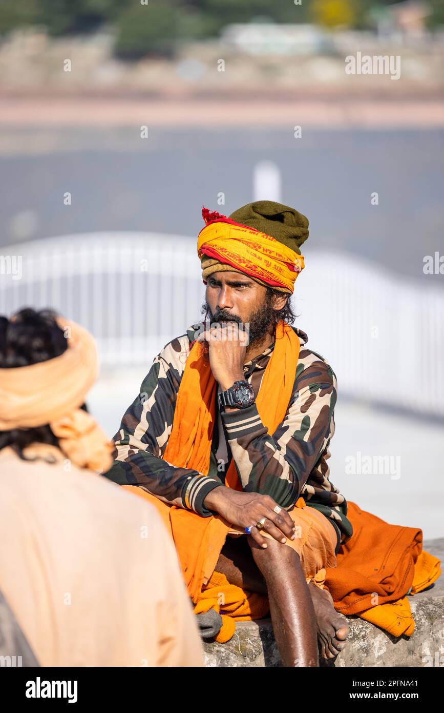 Sadhu monk wearing saffron hi-res stock photography and images - Alamy