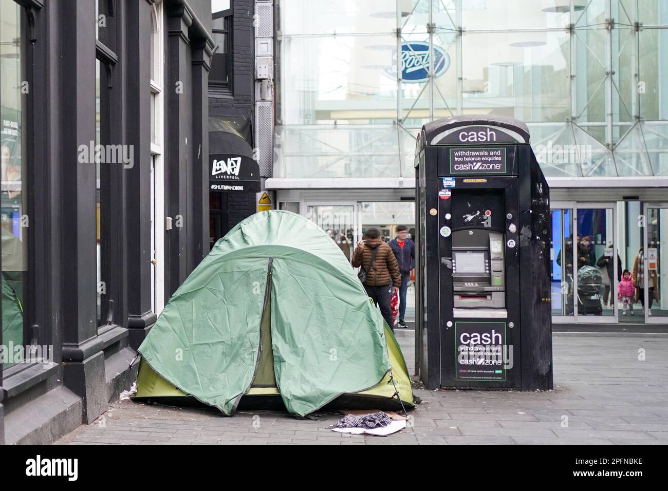 Homeless liverpool tent hi-res stock photography and images - Alamy