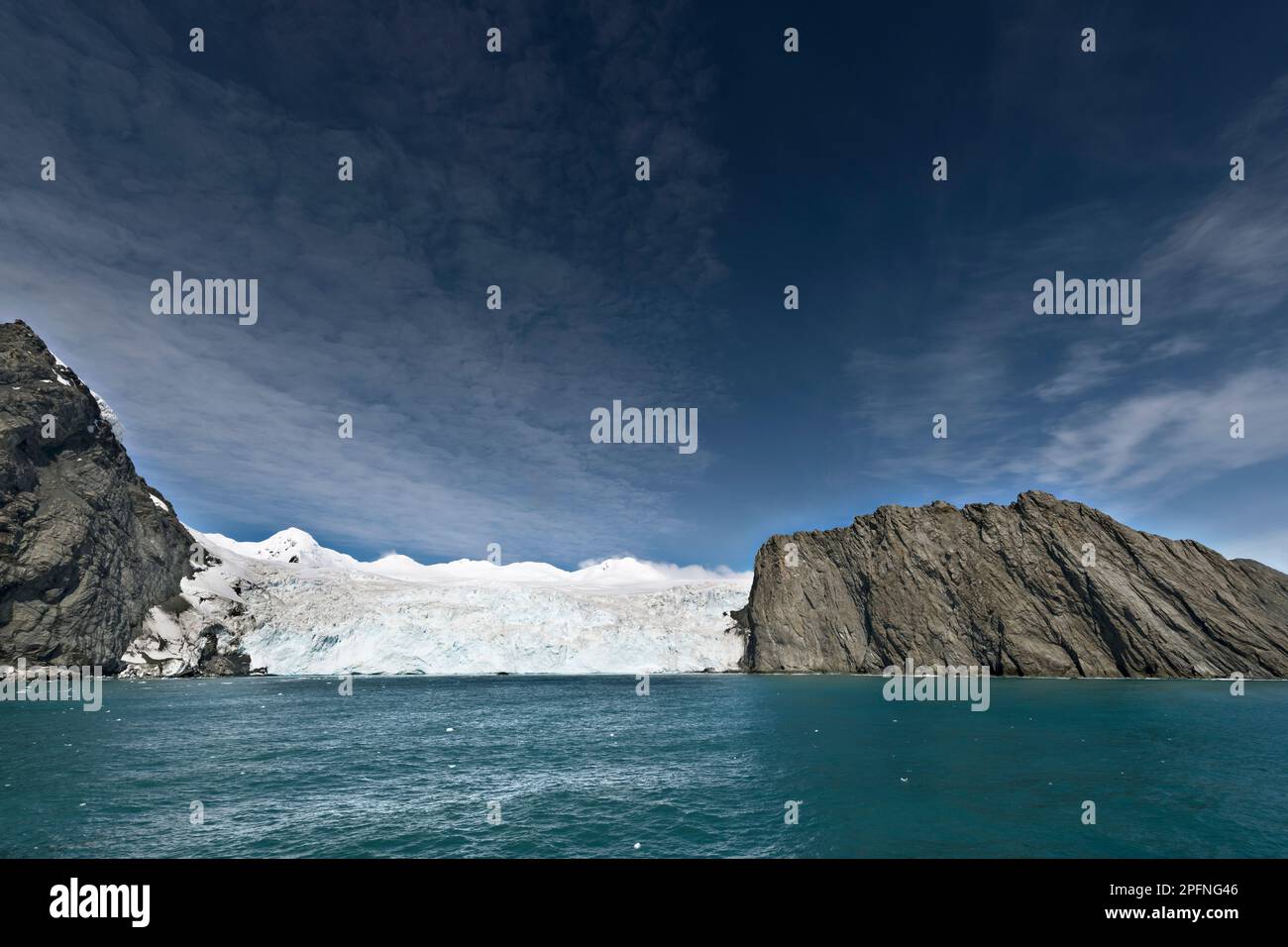 Antarctic landscape mountains hi-res stock photography and images - Alamy