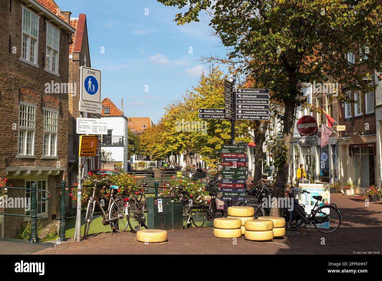 Signage in the center of the cheese city of Gouda Stock Photo - Alamy