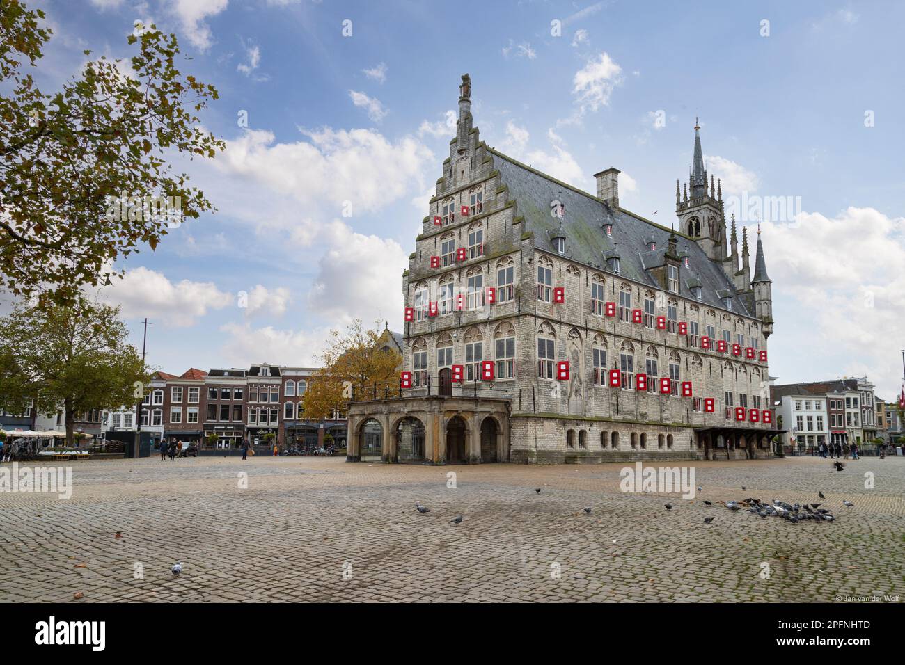 Gouda gothic town hall hi-res stock photography and images - Alamy